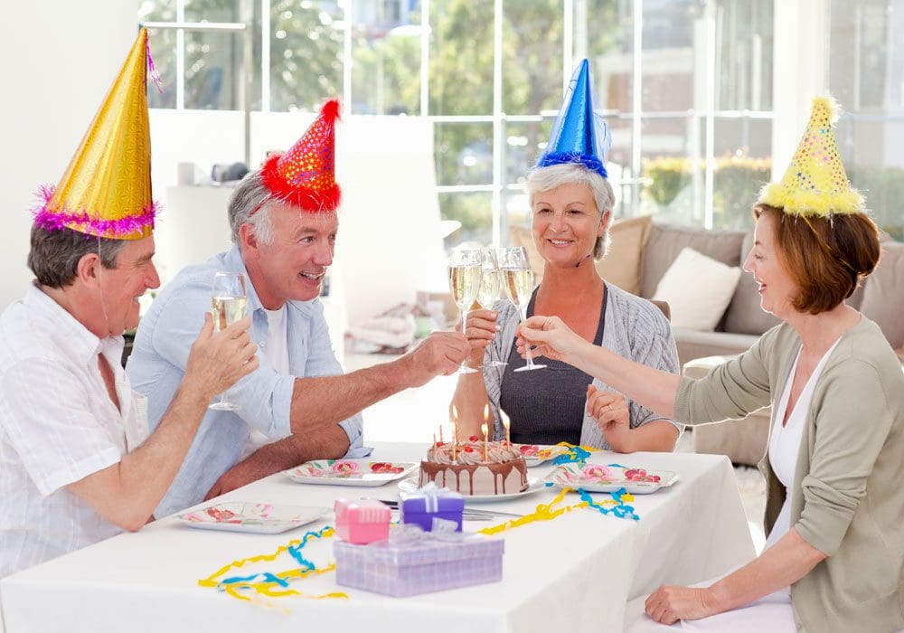 Festa dei Nonni 2024: le 50 frasi di auguri più belle da dedicare