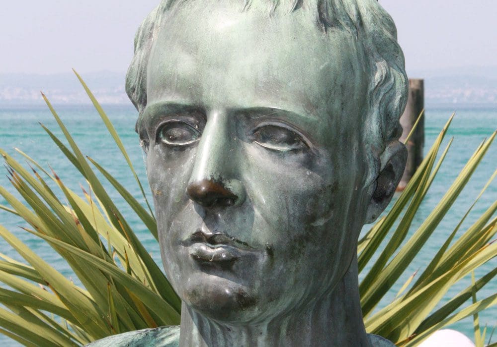 Poesie d’amore (famose e romantiche)