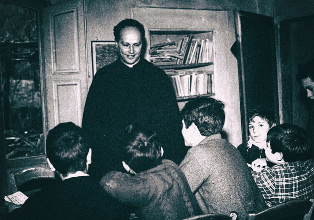 Frasi di Don Milani: le 25 più belle e famose (con immagini)