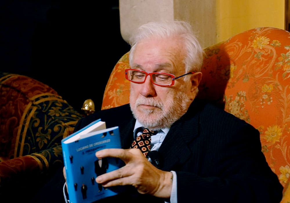 Frasi di Luciano De Crescenzo (con immagini)
